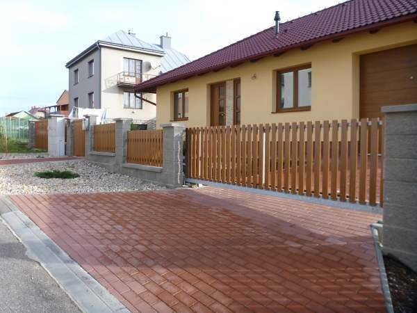 Jak udržovat a jak se starat o plastový plot? | e-shop PlotyPalubky.cz